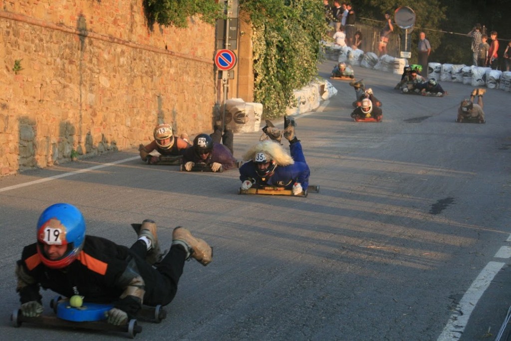 A Paciano torna la tradizionale Corsa dei carretti, a suon di velocità